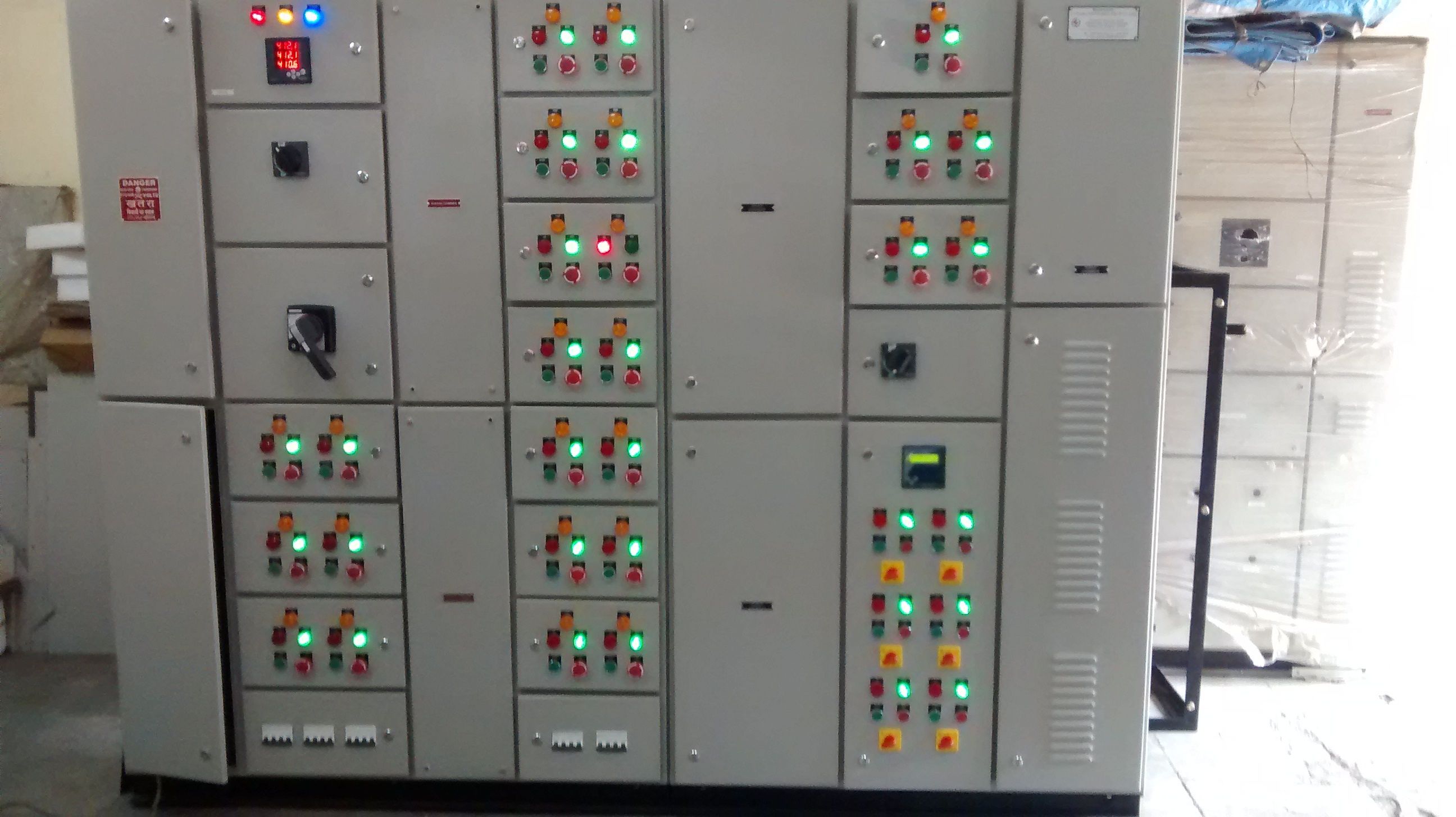 MCC Panel IDEATECH ENGINEERING INOVANCE LHP BELDEN HIKROBOT GLEC MCC Panel IDEATECH ENGINEERING INOVANCE LHP BELDEN HIKROBOT GLEC